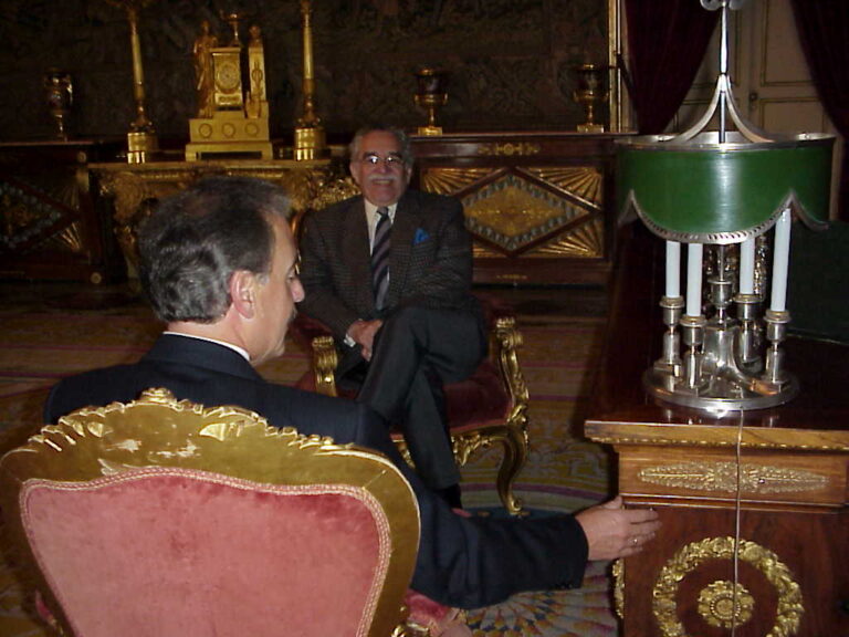 APA con García Márquez en el despacho del General Francisco Franco ...